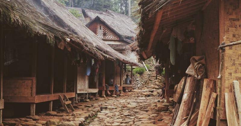 Mengenal Rumah Adat Suku Baduy yang Unik dan Punya Ciri Khas | Popmama.com